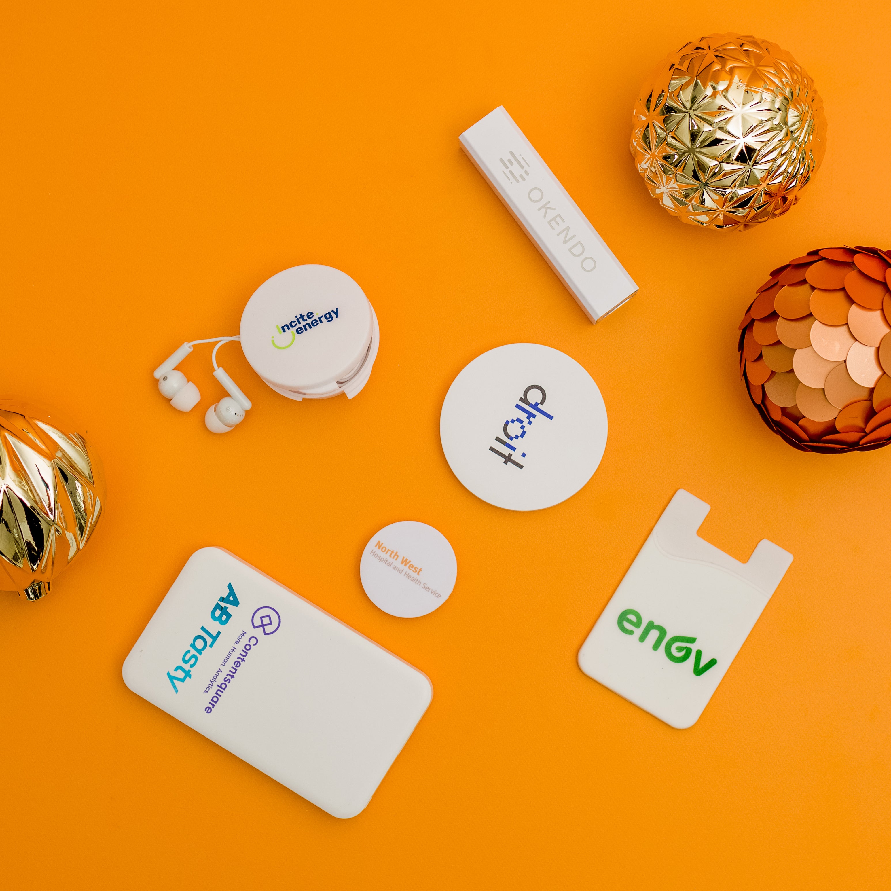 Santa Would be a Tech Guy With These Branded Gadgets -Mercha – mercha ...